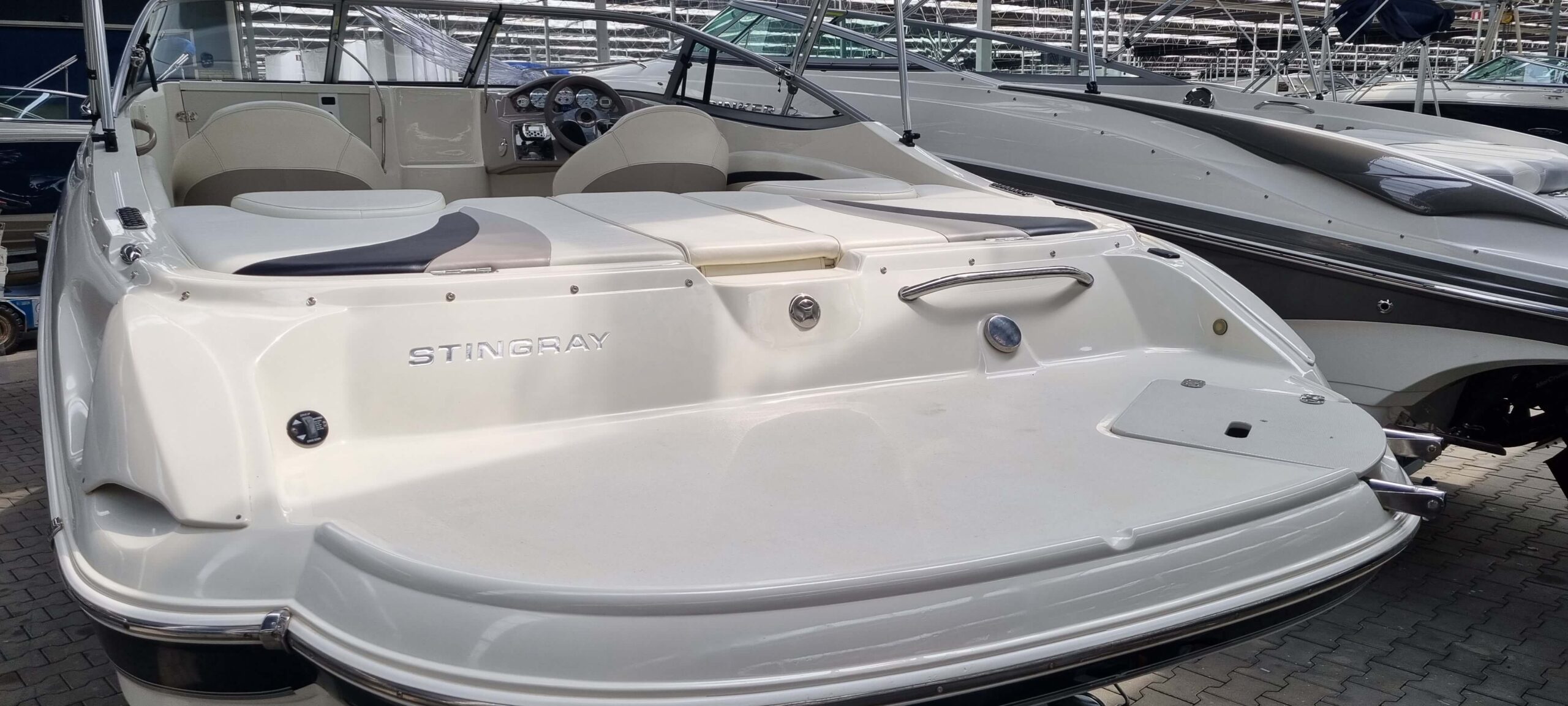 Stingray 225 Cuddy | Boatingplaza